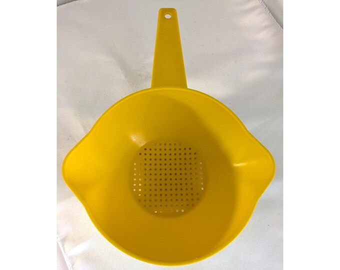 Vintage TUPPERWARE #1200-2 1 Quart Yellow Colander Strainer 11"x 8" - Etsy