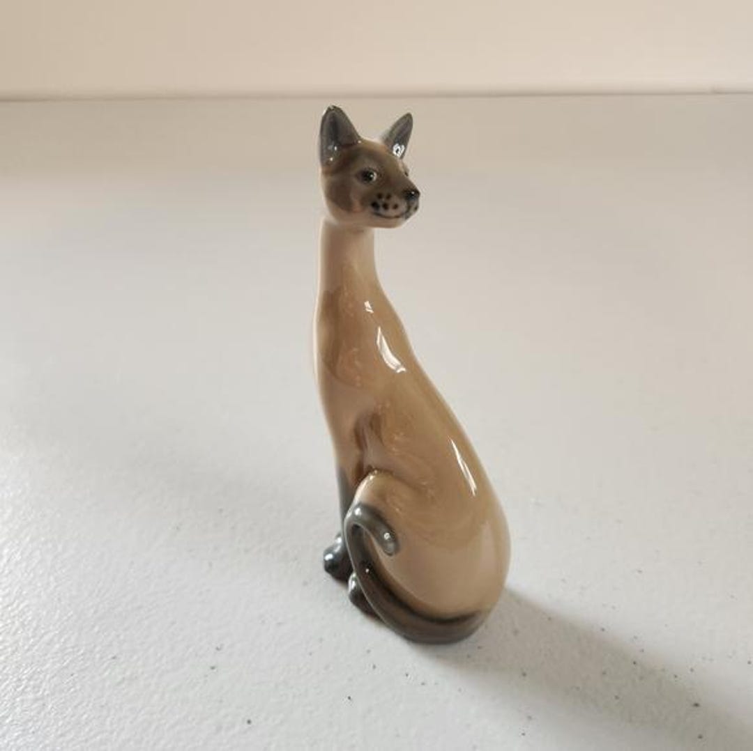 The Franklin Mint Curio Cabinet Cat 1986 Valencia Limited Vintage ...