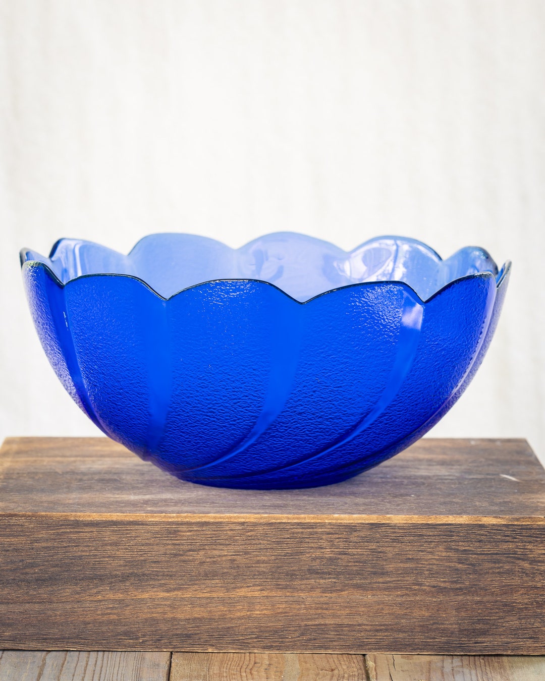 Arcoroc Cobalt Blue Scalloped Bowl, Salad Serving Bowl, Large Glass ...