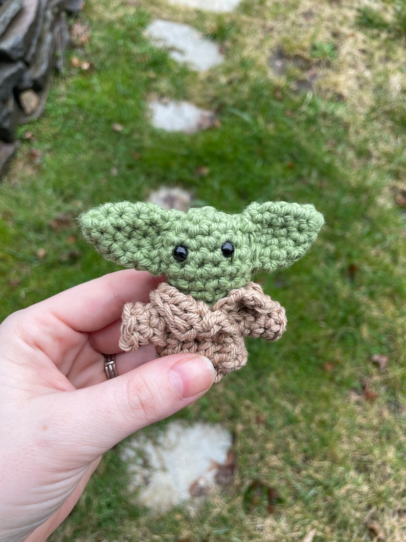 Crochet Mini Grogu / Baby Yoda *LOW SEW* Pattern - Etsy