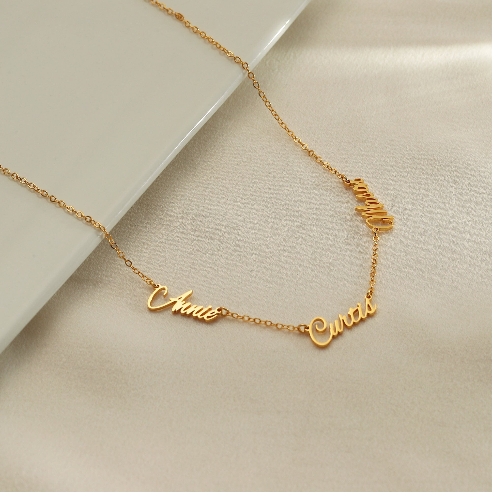 Annie name necklace store