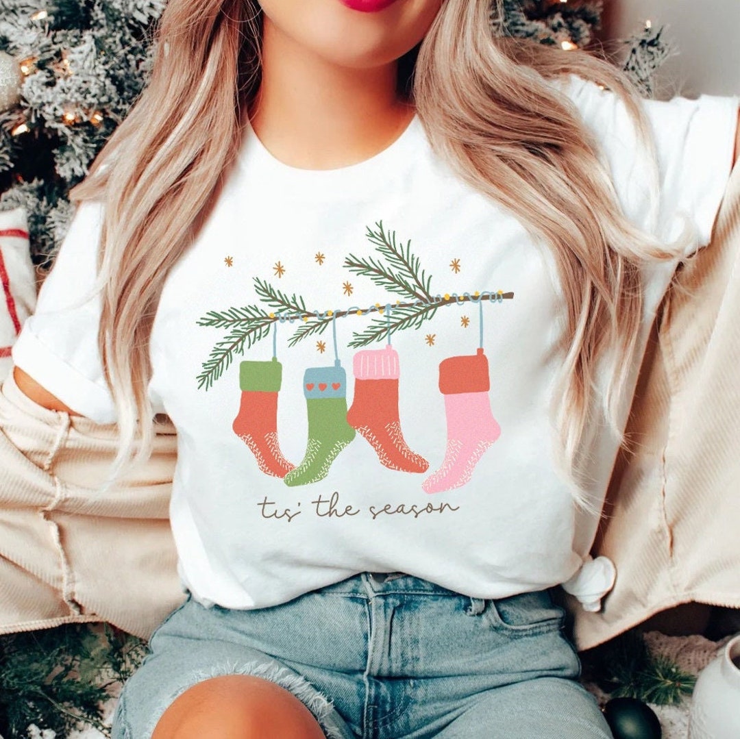 Nurse Hospital Worker Christmas T-shirt, Xmas Shirt for Rn CNA Nurse ...