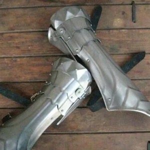 Which King Medieval Gloves Pair of Arm Bracers Fantasy - Etsy