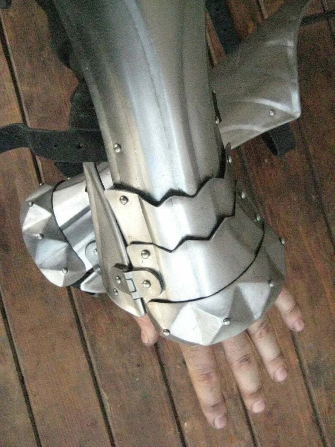 Which King Medieval Gloves Pair of Arm Bracers Fantasy - Etsy