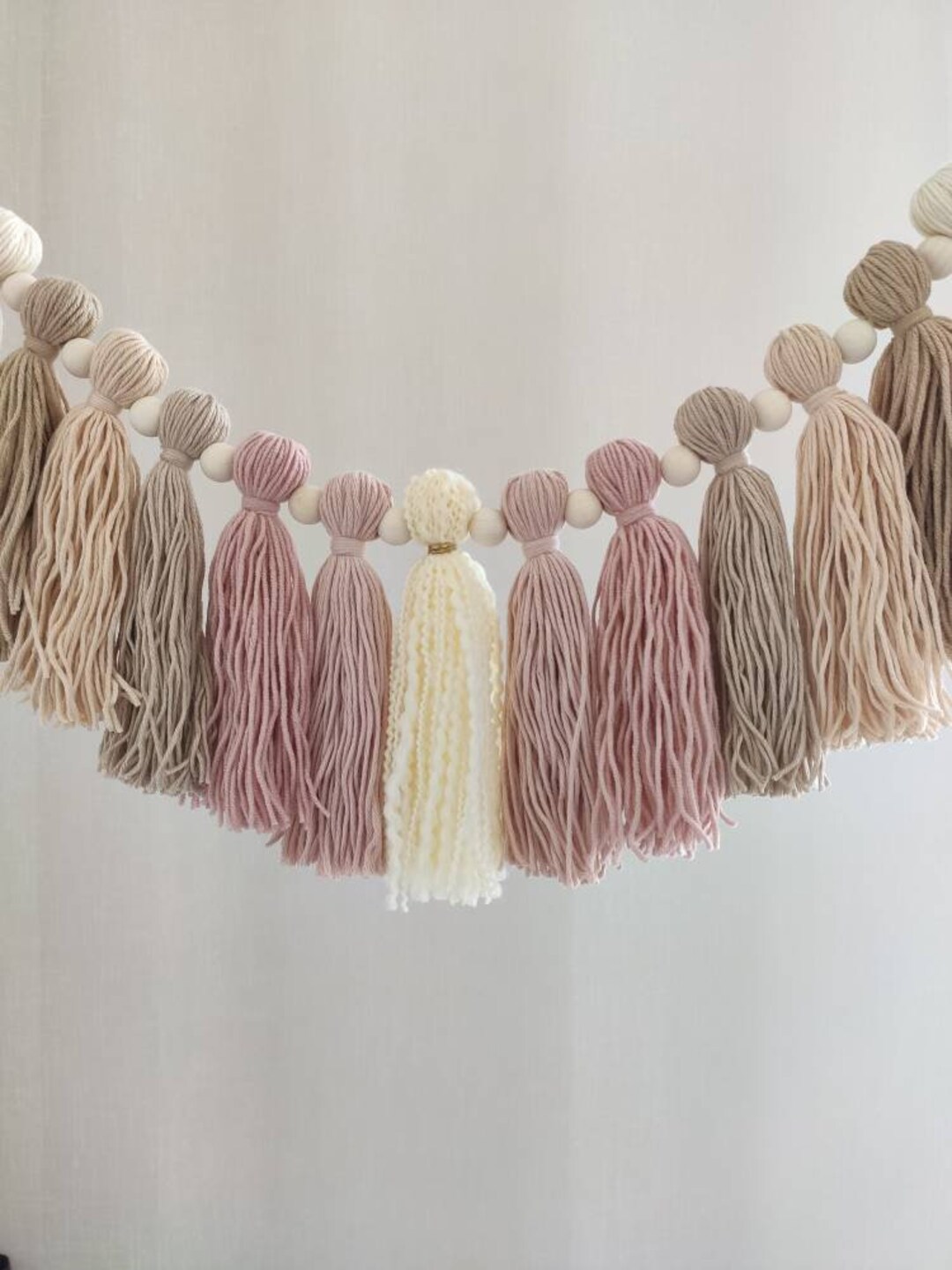 Tassel Banner / Pink Tassel Banner / Macrame Tassel Banner / Bannière à ...