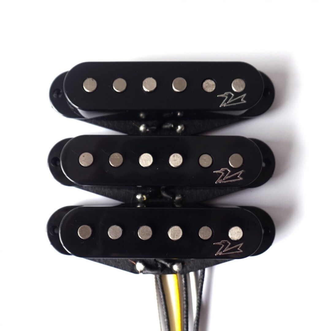 Fuzzy Duck™ Silver Series Single Coil Pickups for Stratocasters (black ...