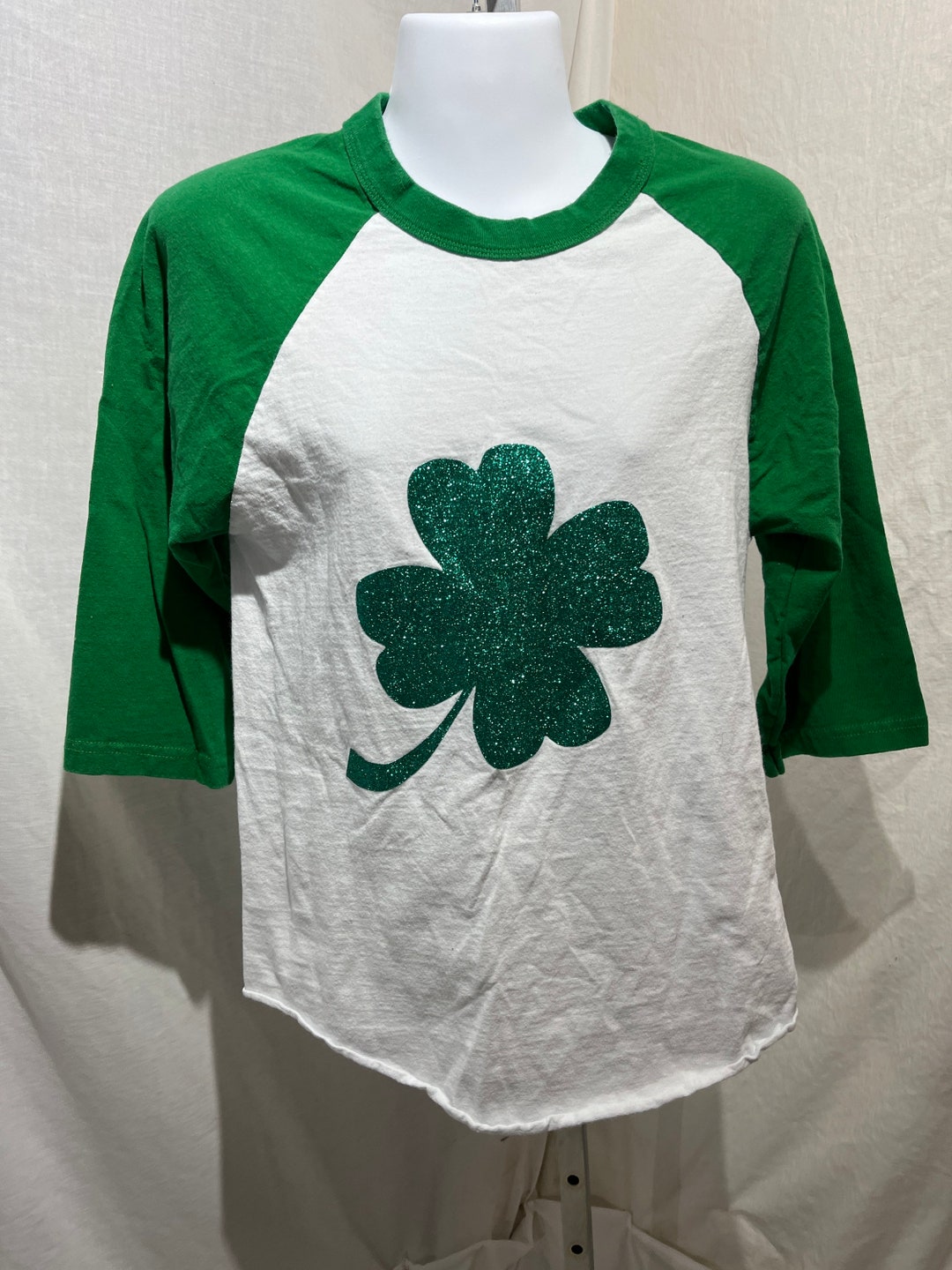 Irish 4 Leaf Clover T-shirt, Excellent Condition, No Flaws - Etsy