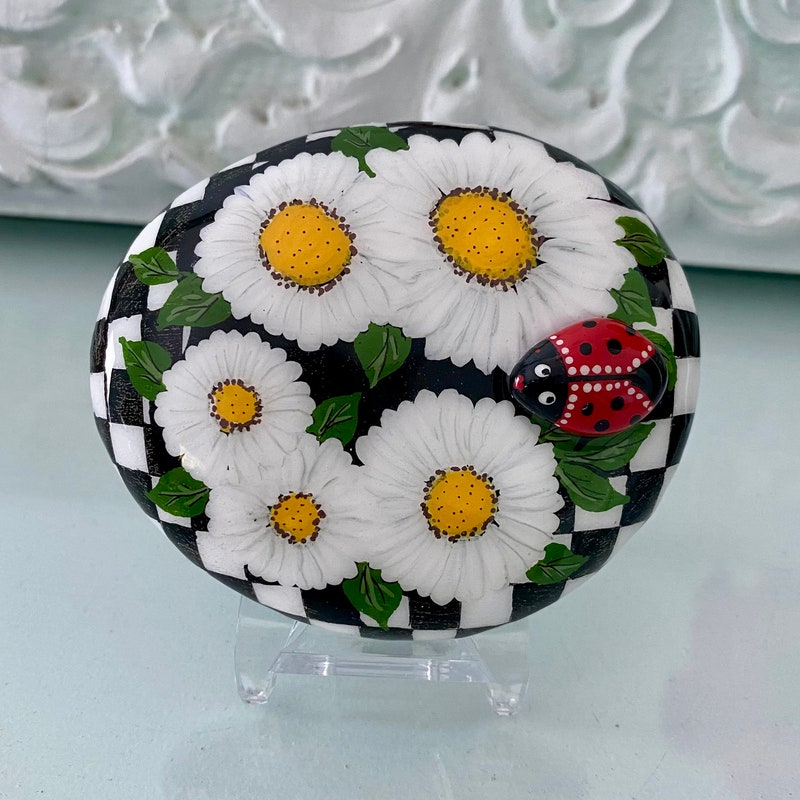Daisies Painted Rock - Etsy