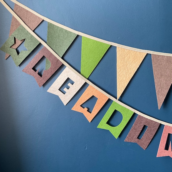 Reading Corner - Etsy