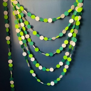 Spotty Christmas Garland, Festive Felt Garland, Confetti String ...