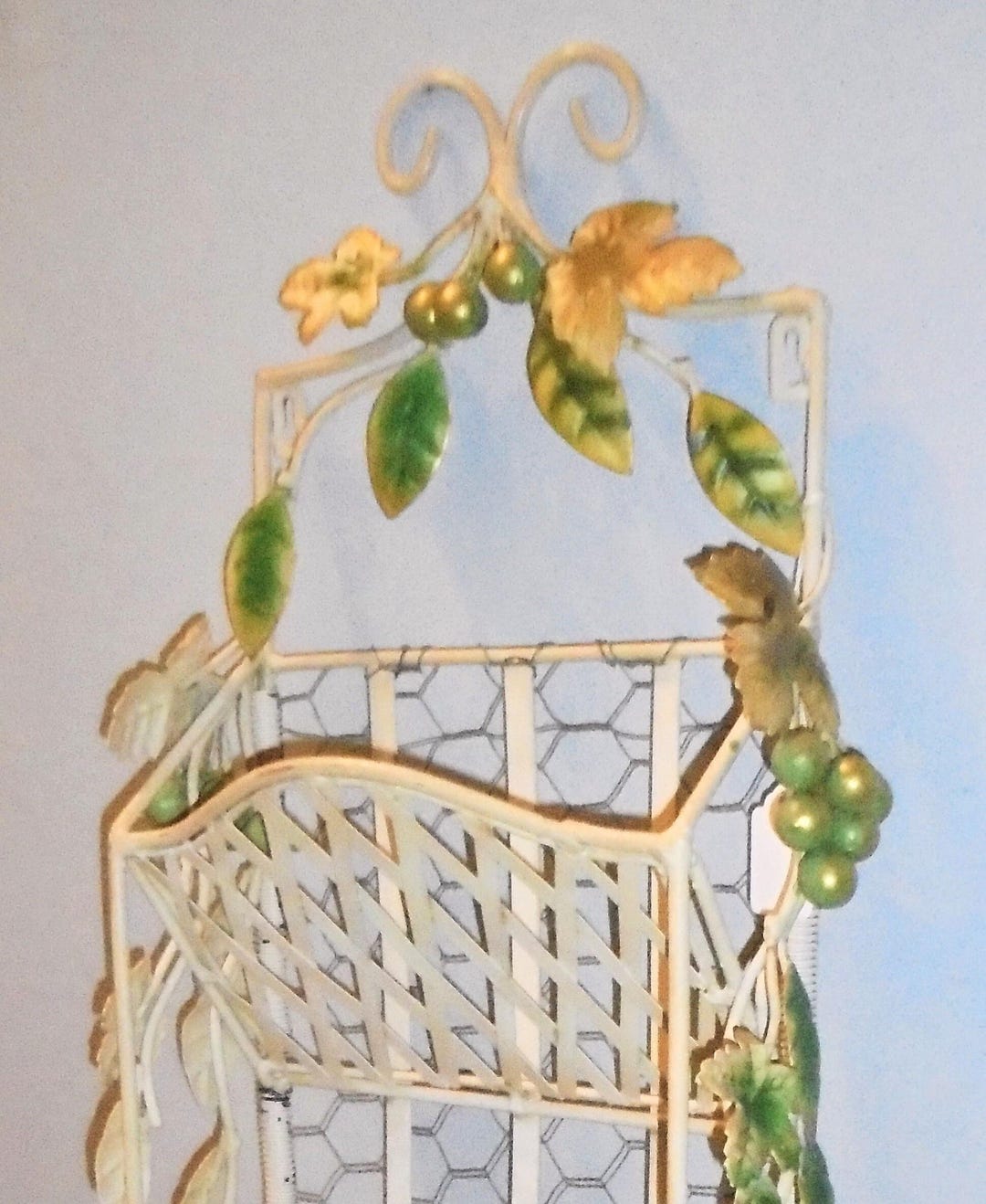Lg Vintage MCM Shabby Chic Italian Tole Metal Wall Basket Pocket ...
