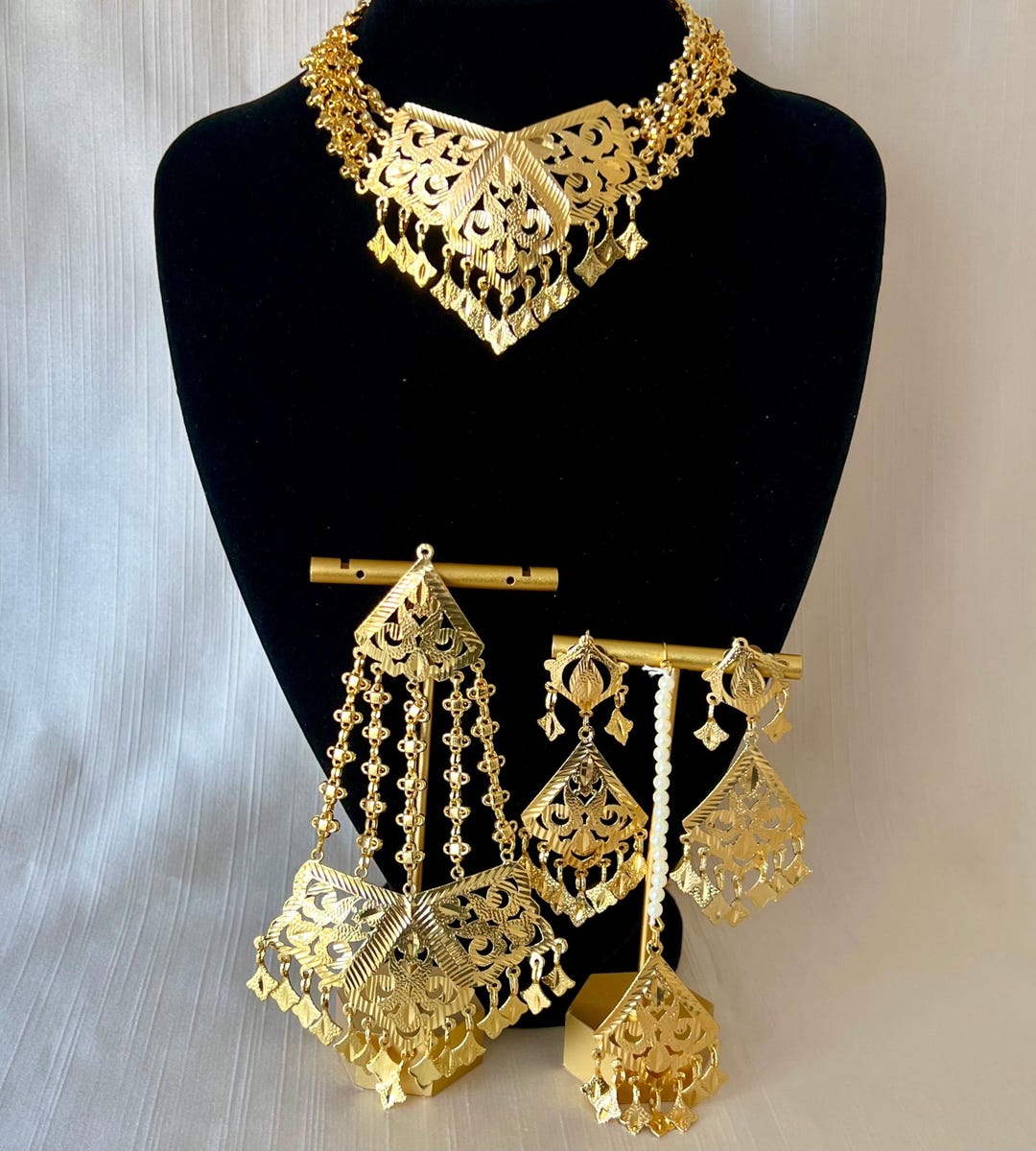 READY TO SHIP Jadau Gold Pippal Patti - Indian / Pakistani Jewellery ...