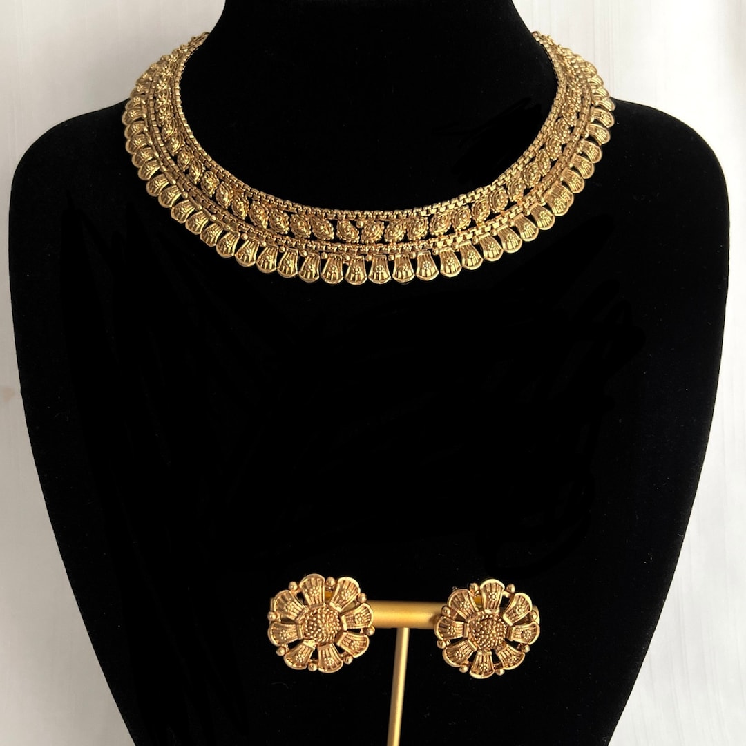 Golden Set Indian / Pakistani Jewellery Set Necklace & Earrings - Etsy