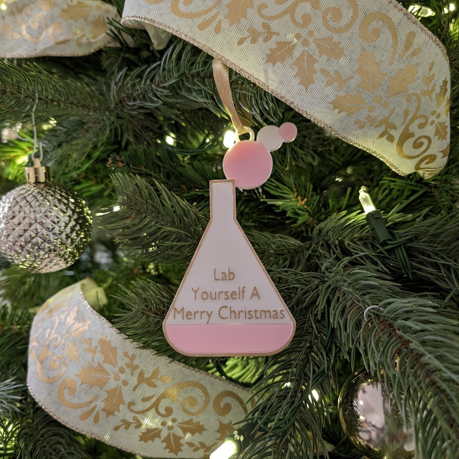 Laboratory Ornament. Lab Flask for Christmas. Perfect Gift for Your ...