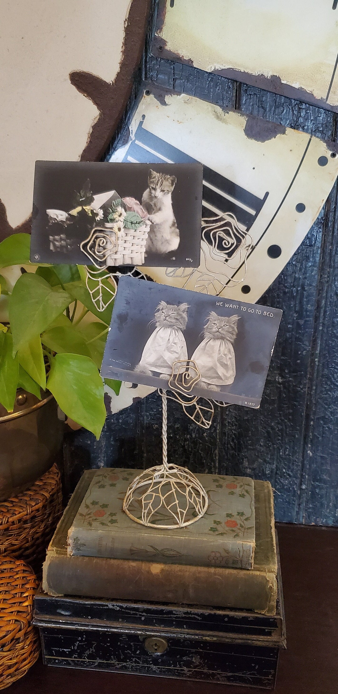 Vintage Metal Card Holder , Wire Card Display , Vintage Wire Post Card ...