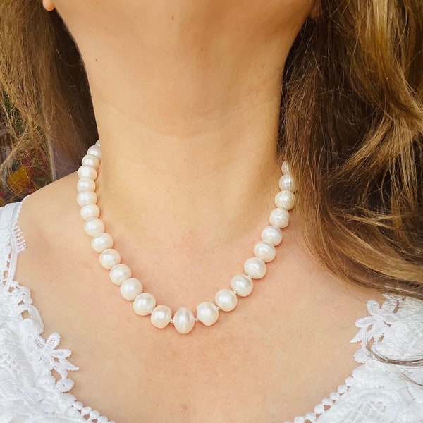 Classic Necklace - Etsy