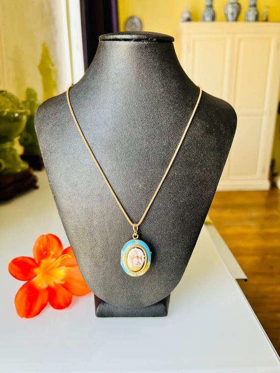 Antique 14K gold locket / medallion photo frame decor… - Gem