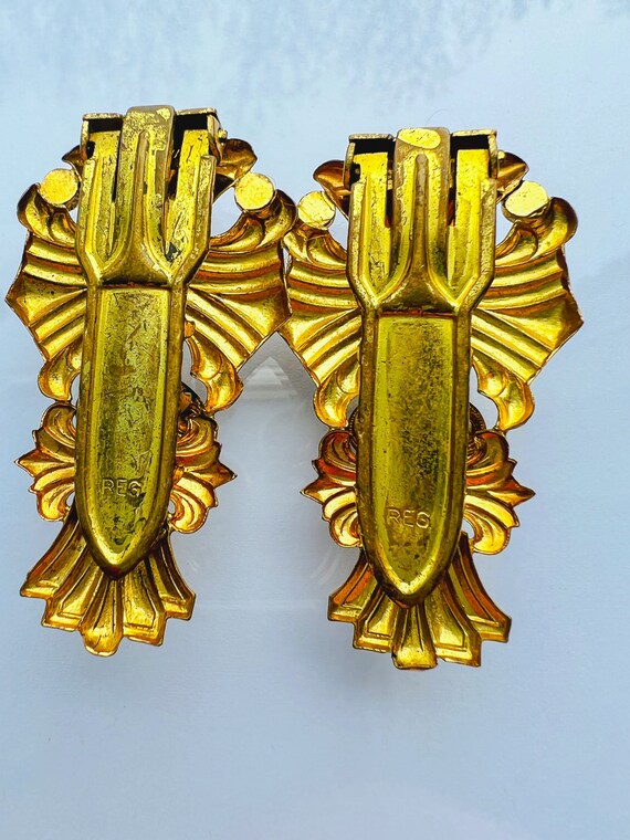 Antique Czech Pair Dress Clips on an openwork base, s… - Gem