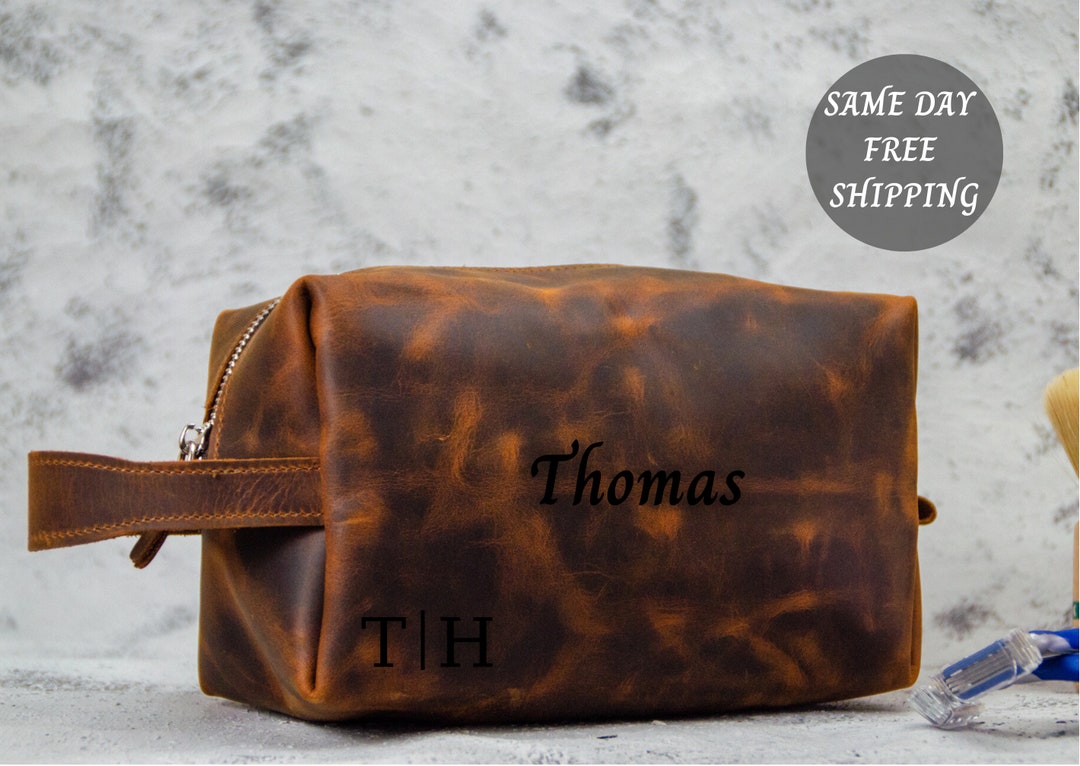 Custom Leather Groomsmen Gift Monogrammed Dopp Kit Engraved - Etsy