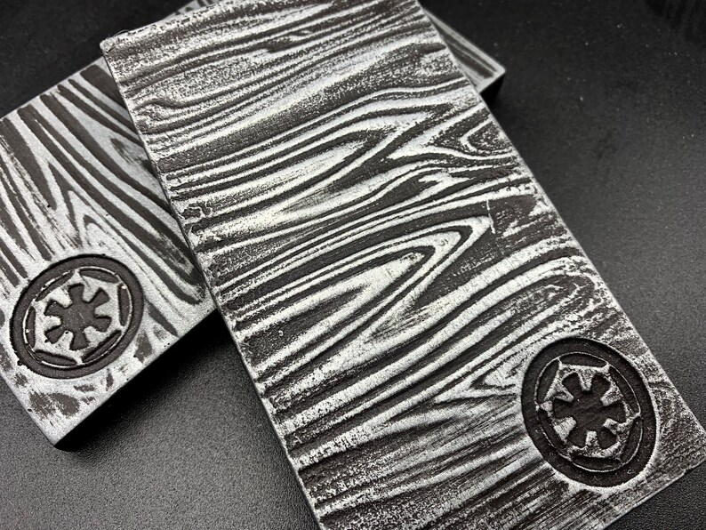 BESKAR Ingot - Mandalorian Steel With Damascus Pattern - in Metallic ...