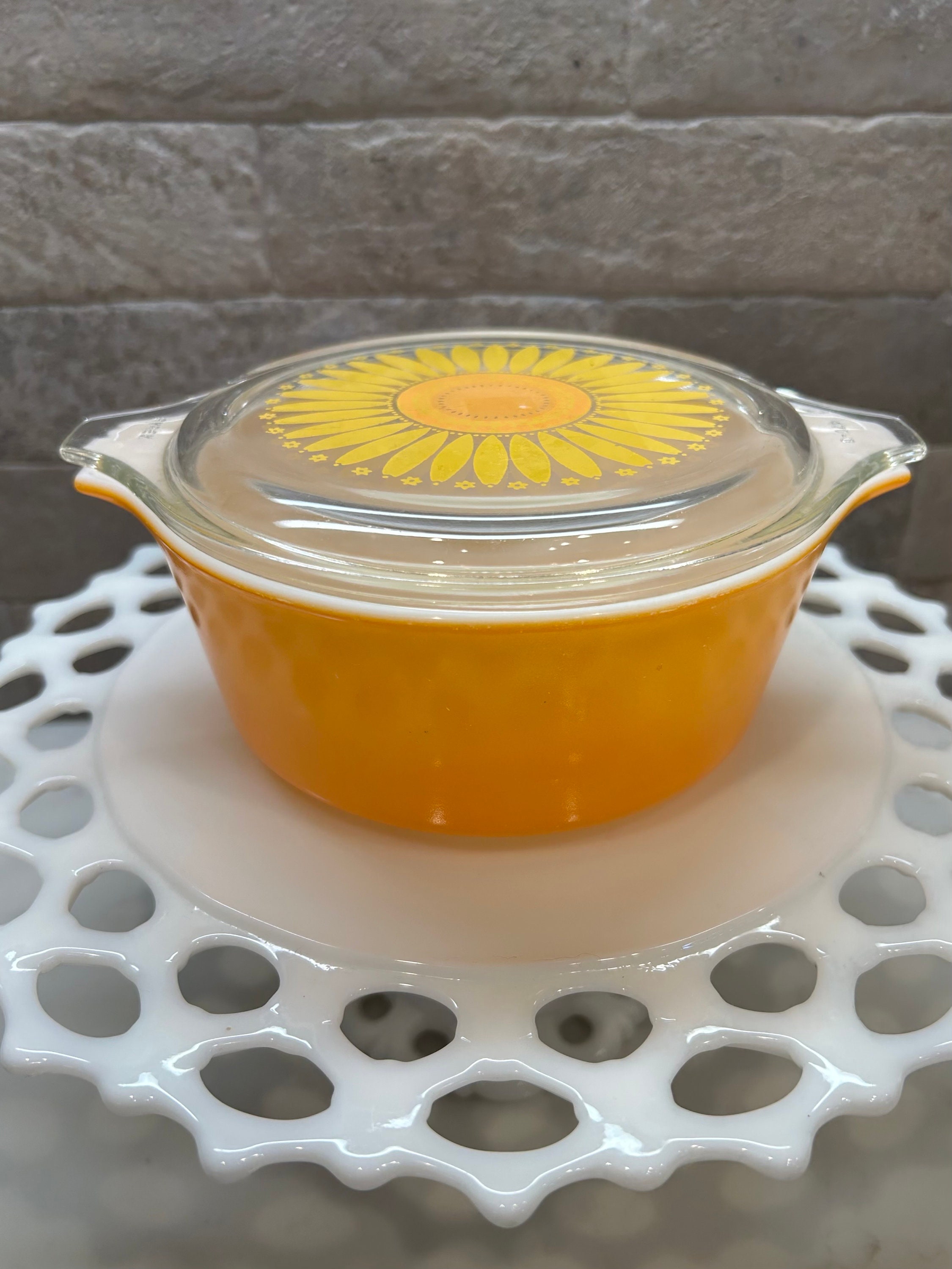 Pyrex Daisy 274 Round Casserole Dish With Lid - Etsy