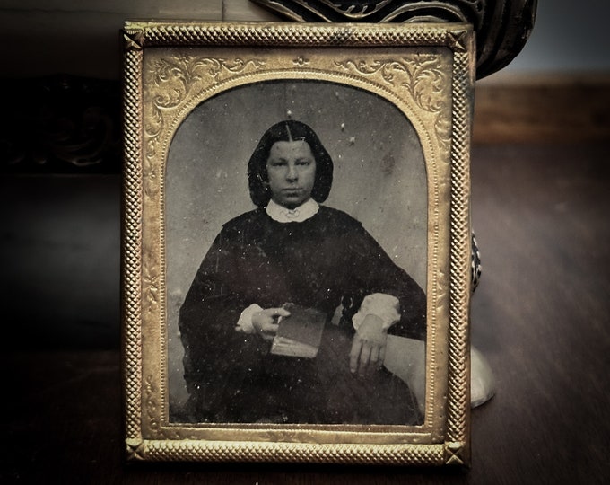 Antique Ambrotype Photograph of Woman | Antique Pictures | Victorian ...