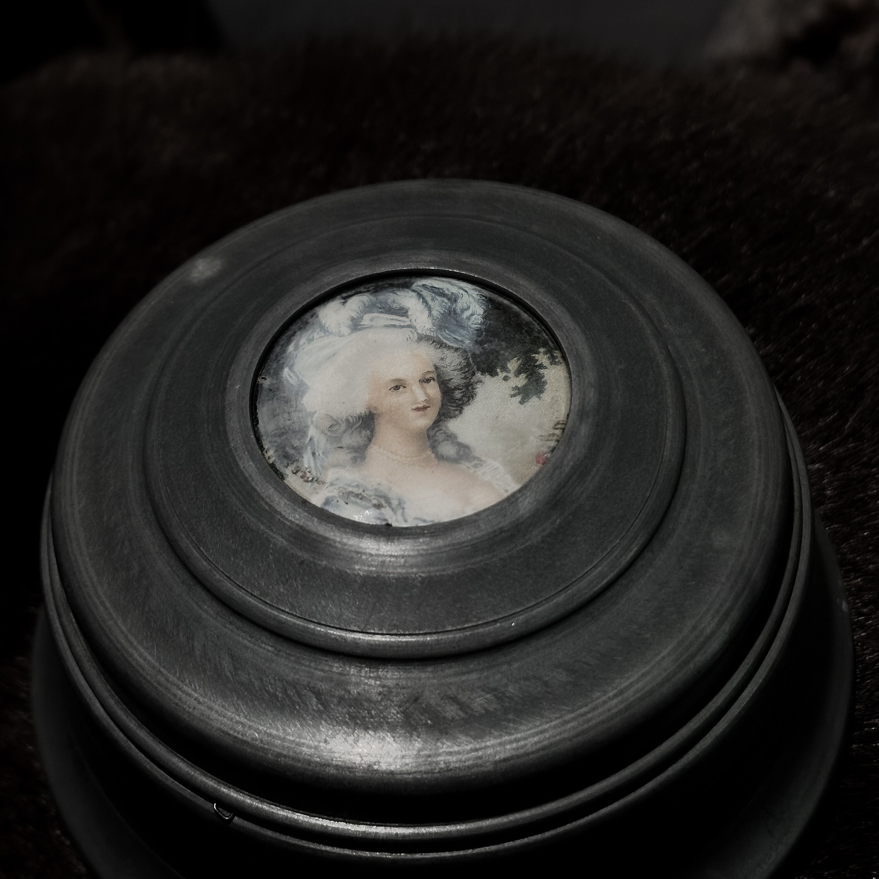 Vintage Musical Aluminium Powder Puff Box Music Boxes Wind - Etsy