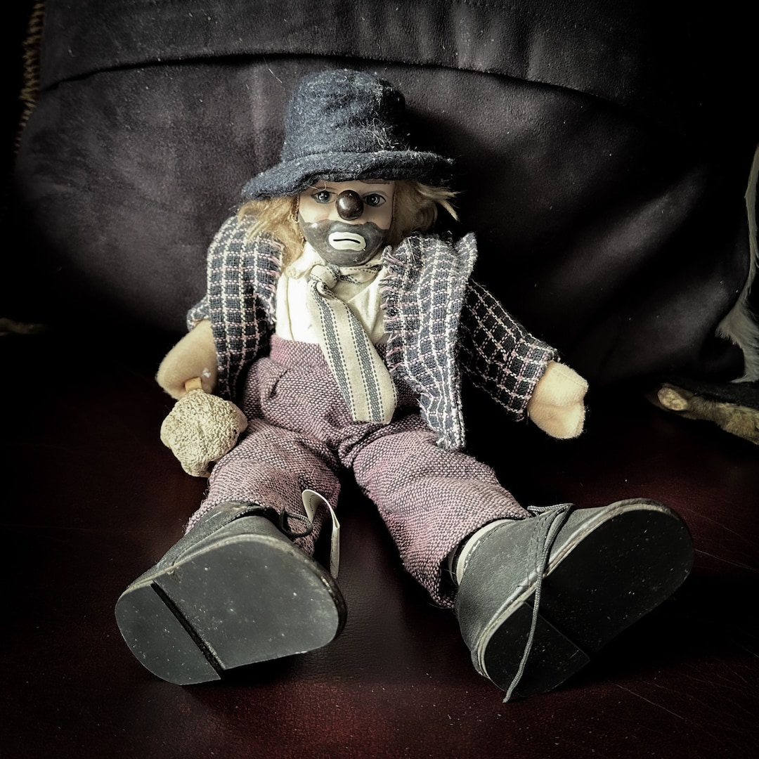 Small Vintage Hob Clown Doll Holding Beer | Sad Dolls | Puppets ...