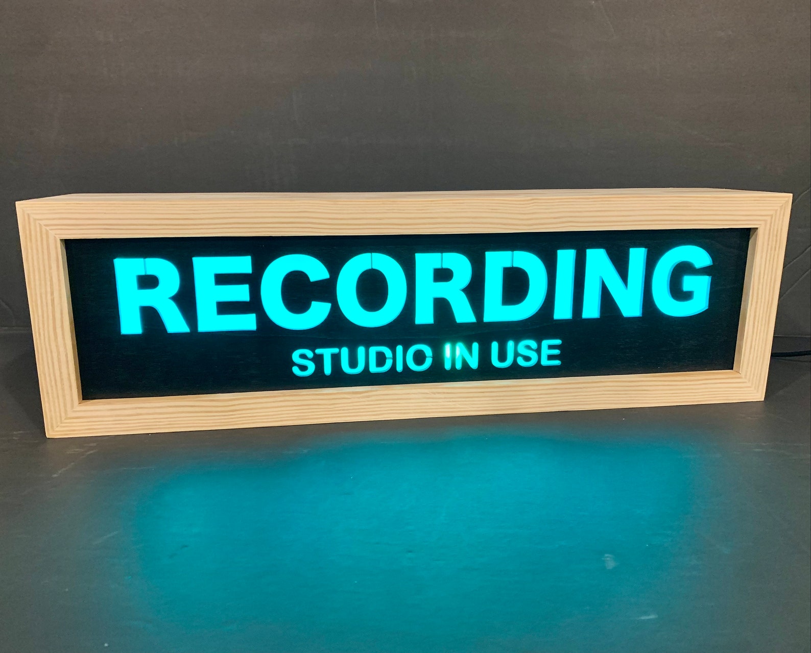 Recording SIGN Broadcasting Radio Networks Streaming Recording Night ...