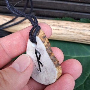 RAIDHO Viking Birth Rune Bone Amulet Rune Charm Pendant - Etsy