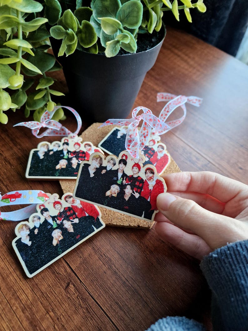 OT7 KPOP Wooden Christmas Tree Decoration - Etsy UK