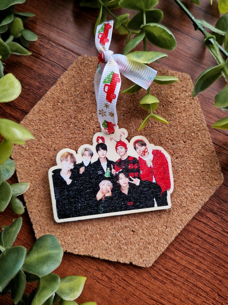 OT7 KPOP Wooden Christmas Tree Decoration - Etsy UK