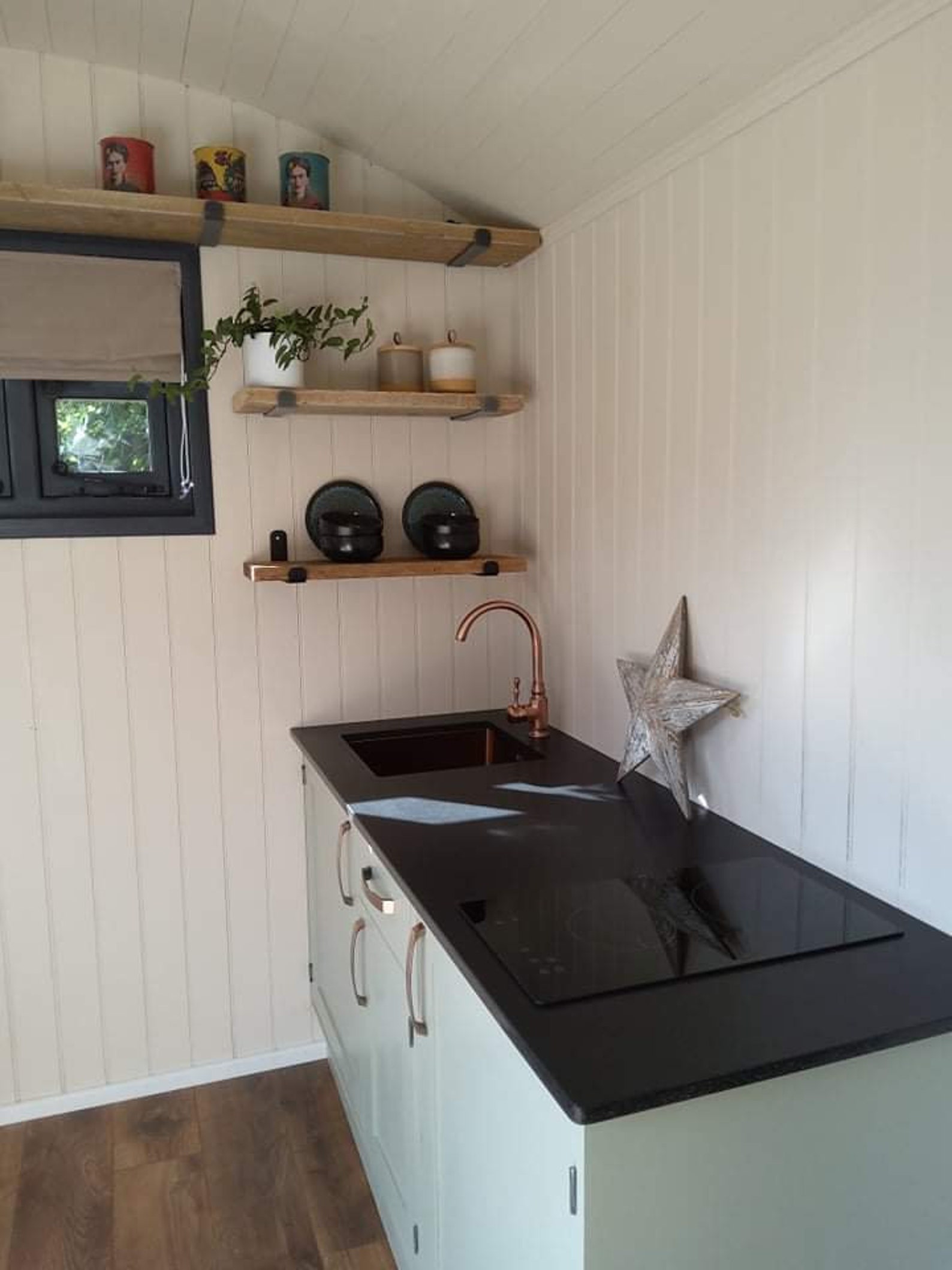 Bespoke Shepherds Hut Built to Order Please Read Details in Description ...
