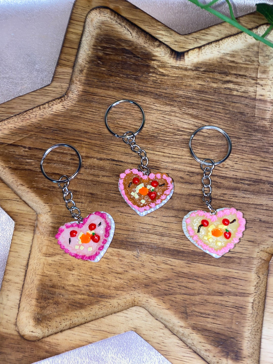 Mini Cake Keychain - Etsy