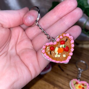 Mini Cake Keychain - Etsy