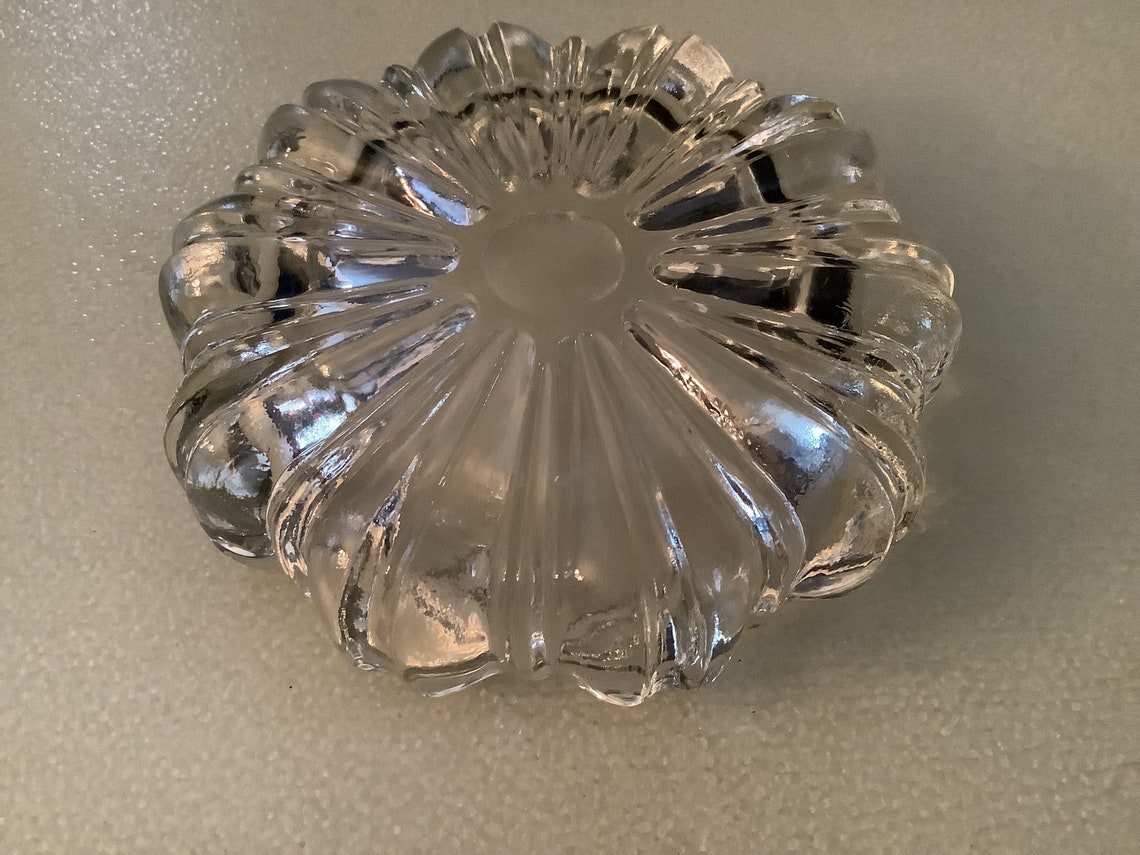 Vintage Glass Ashtray - Etsy