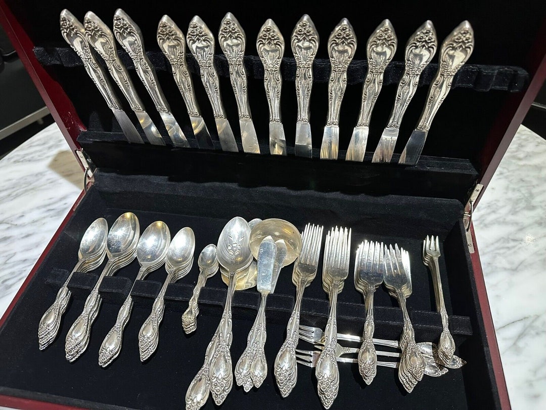 Vintage 85-piece Wm A Rogers A1 Plus Silver Plated ONEIDA Ltd Floral ...
