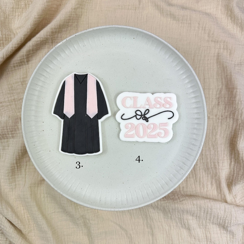 Graduation Cookie Cutter + Stamp Set – Class of 2025 - Etsy