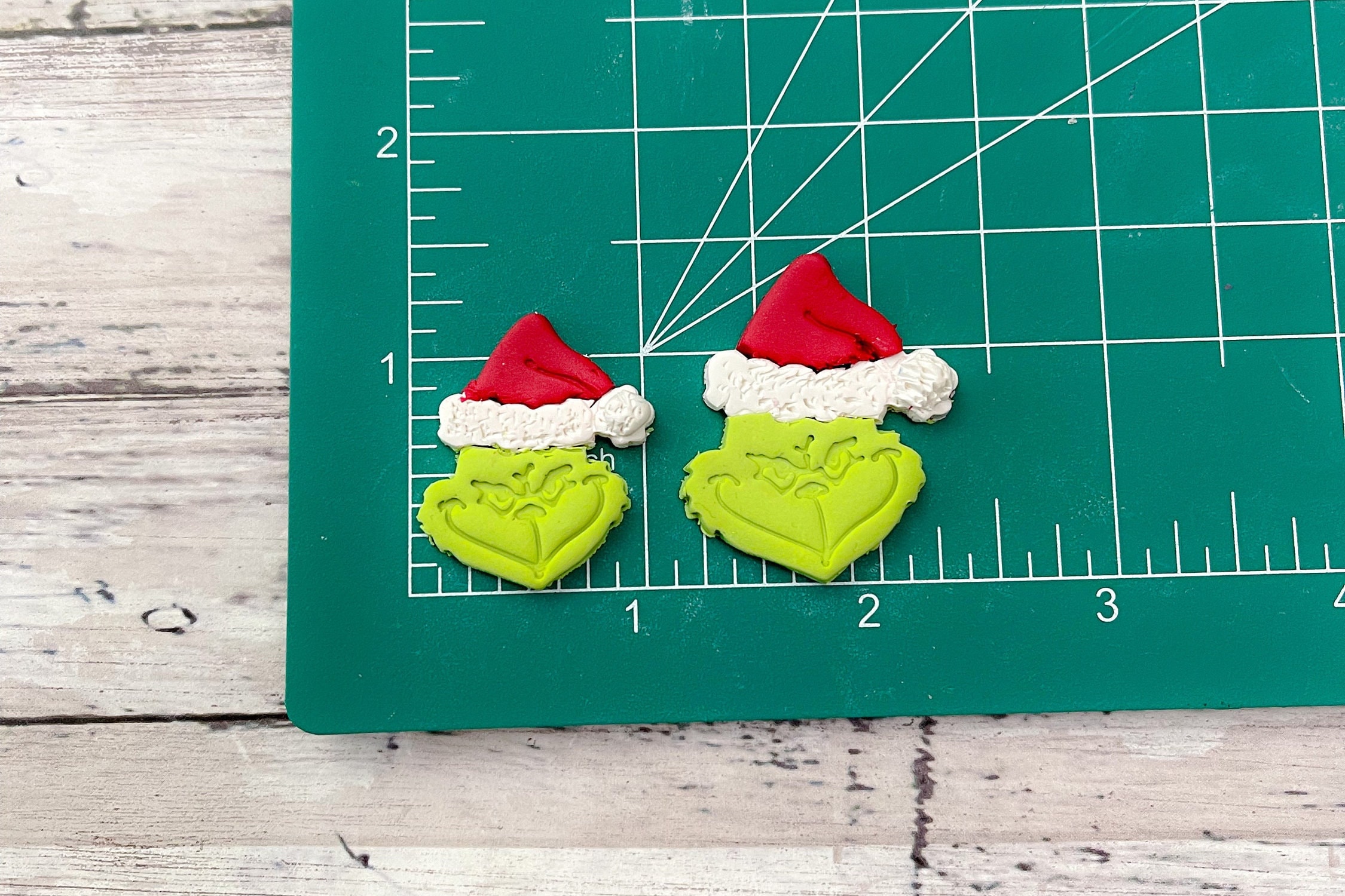 Grinch Clay Cutter Holiday Christmas Clay Cutter Winter - Etsy