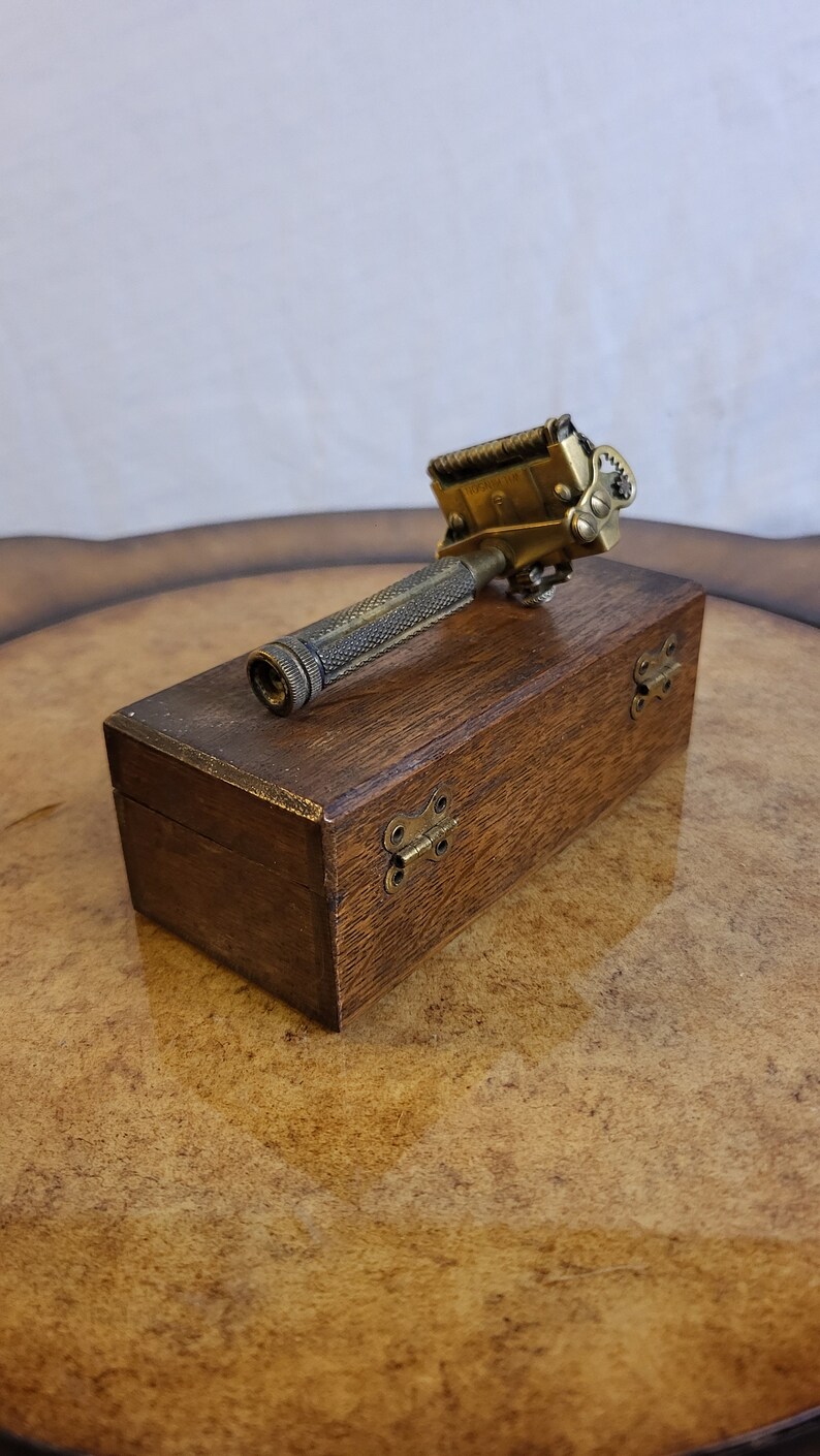 Vintage Wilkinson Sword Razor Empire Model With Box, Spare Blades and ...