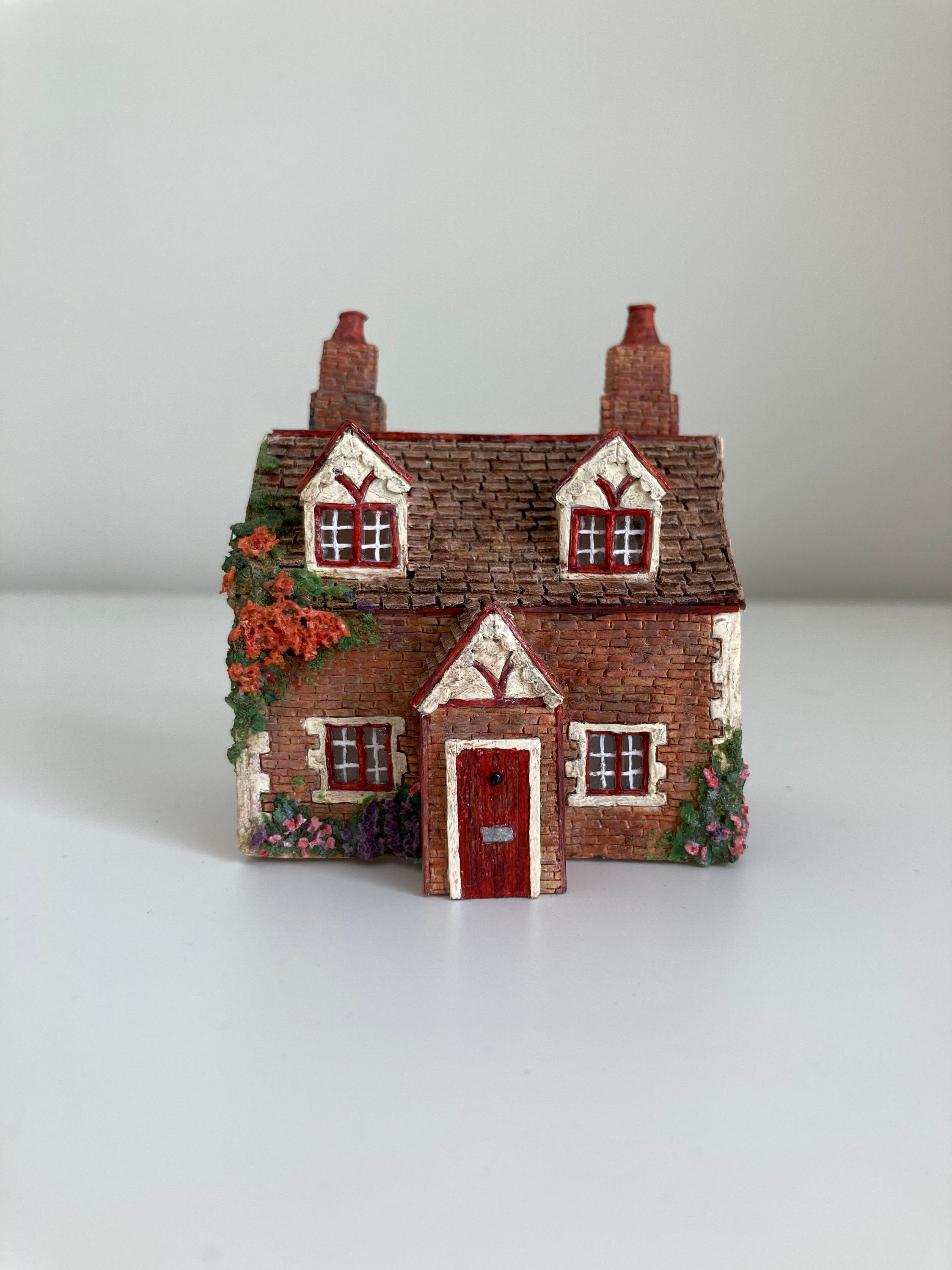 Miniature Light up House - Etsy