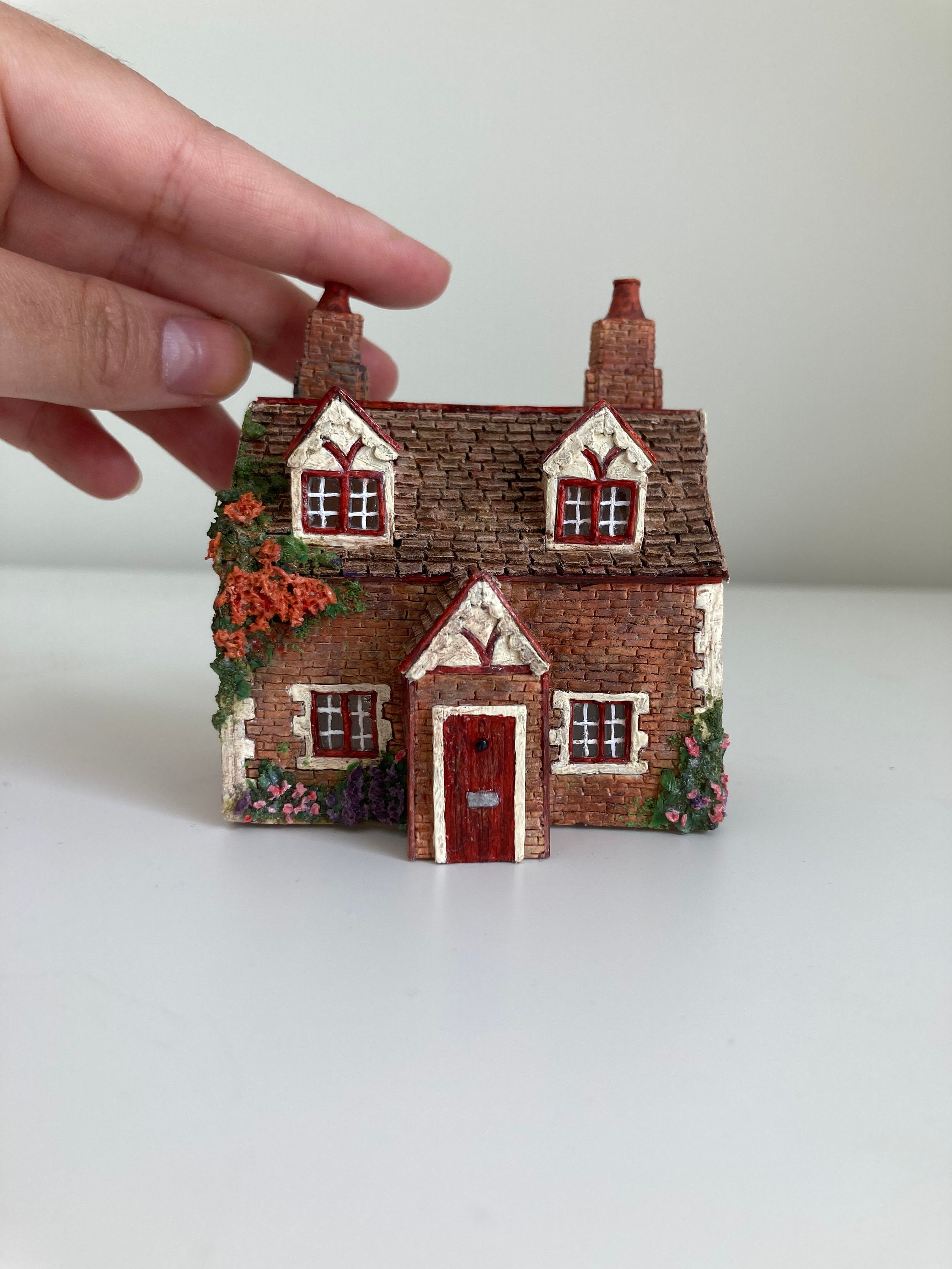 Miniature Light up House - Etsy