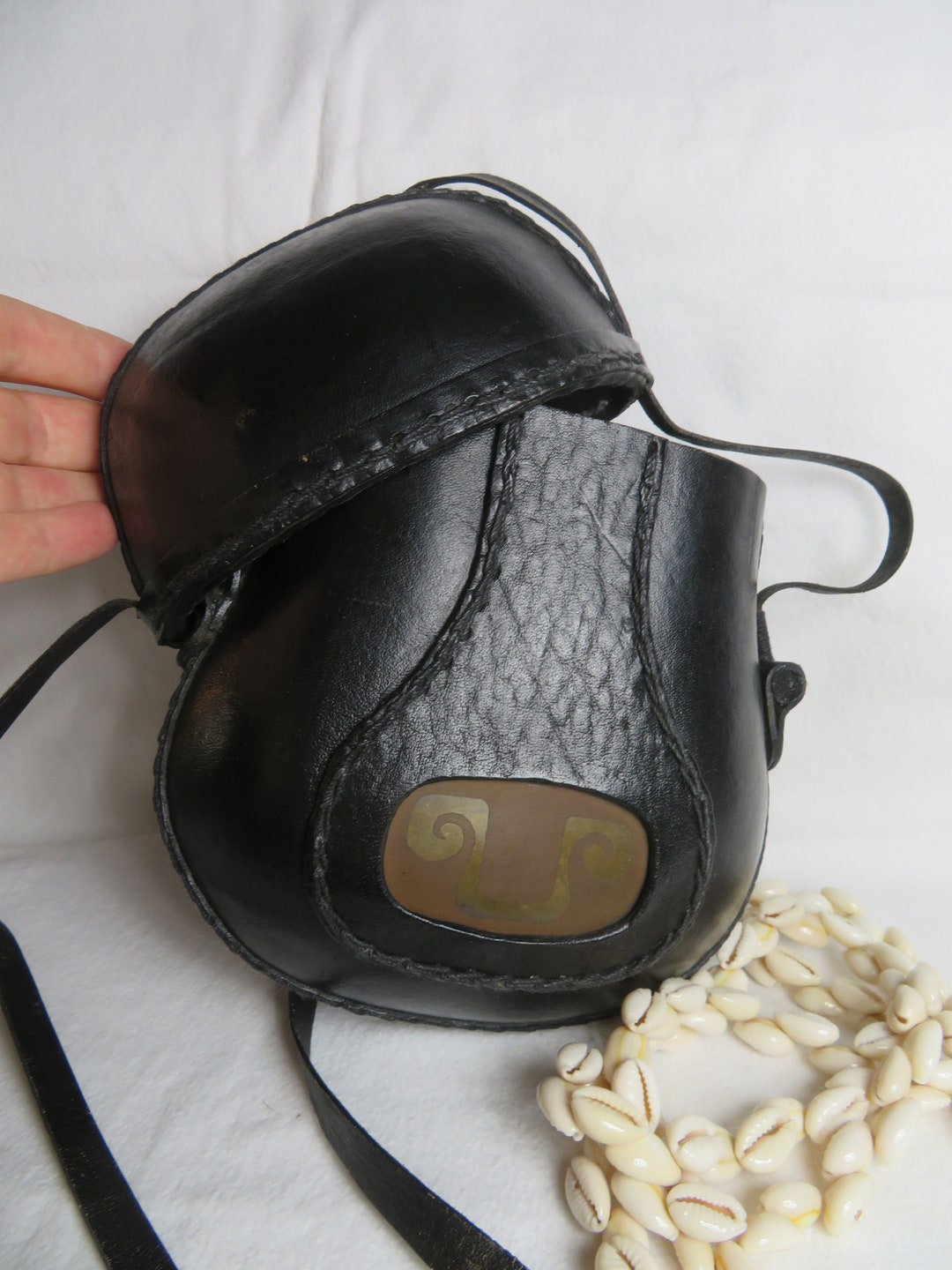 Leather Quiver Hard Shell Shoulder Bag Bull Horn Hand Sewn Shoulder Bag ...