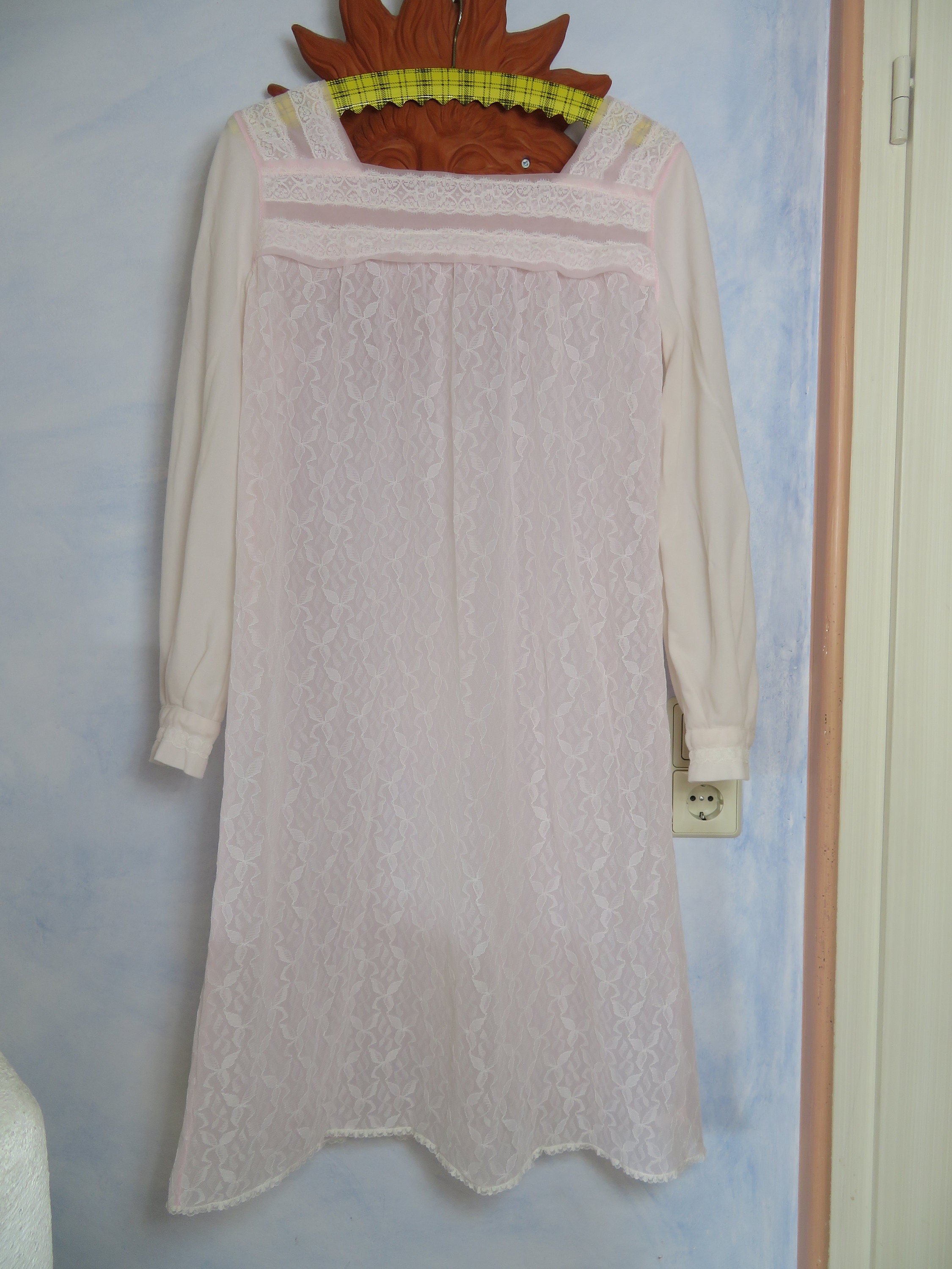 1950er Nylon Mesh Nachtkleid Size L rosa Spitze Quadratische ...