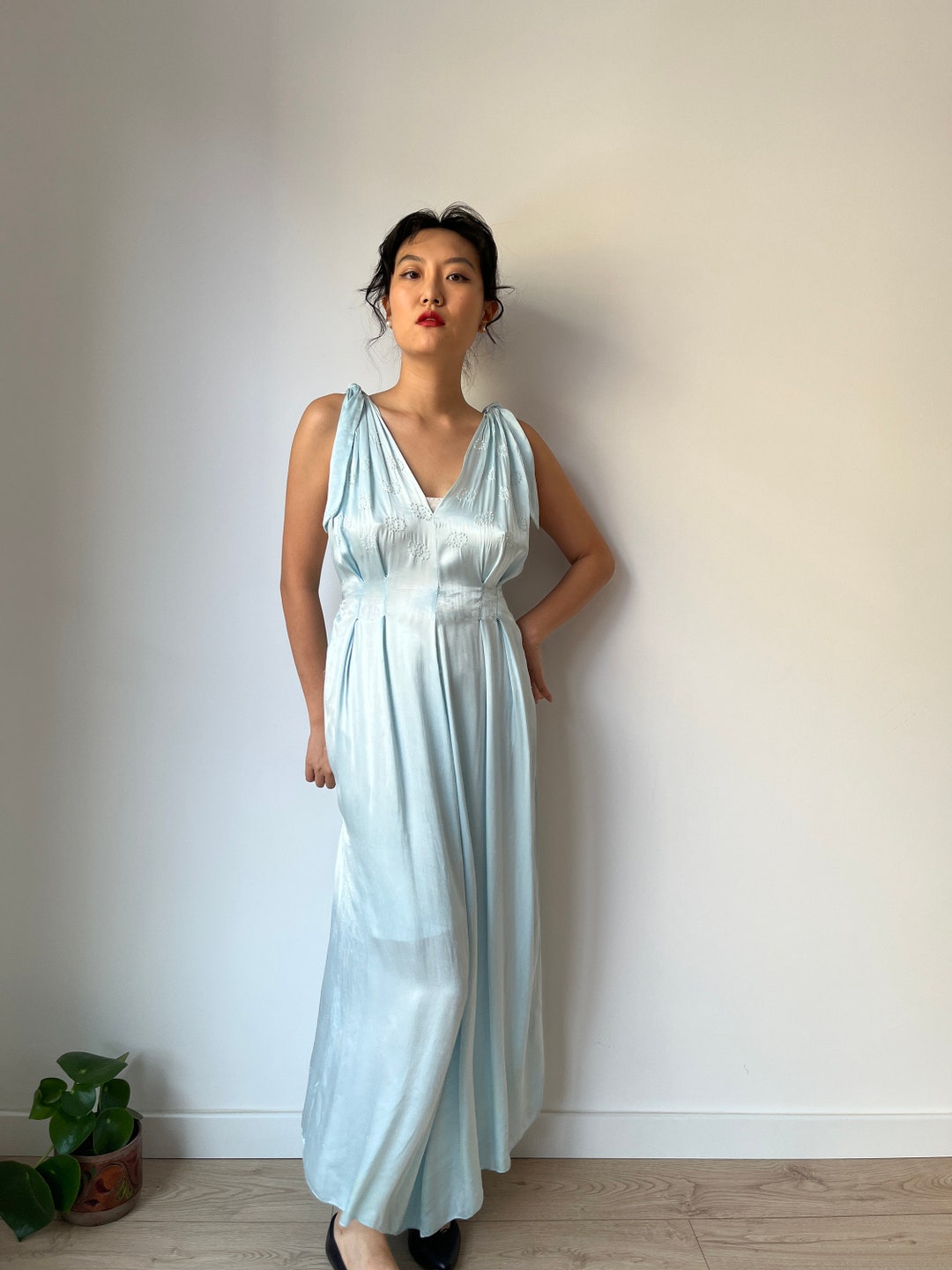 Antique 1930s Bias Cut Liquid Satin Pure Silk Backless Nightdress, Lace ...