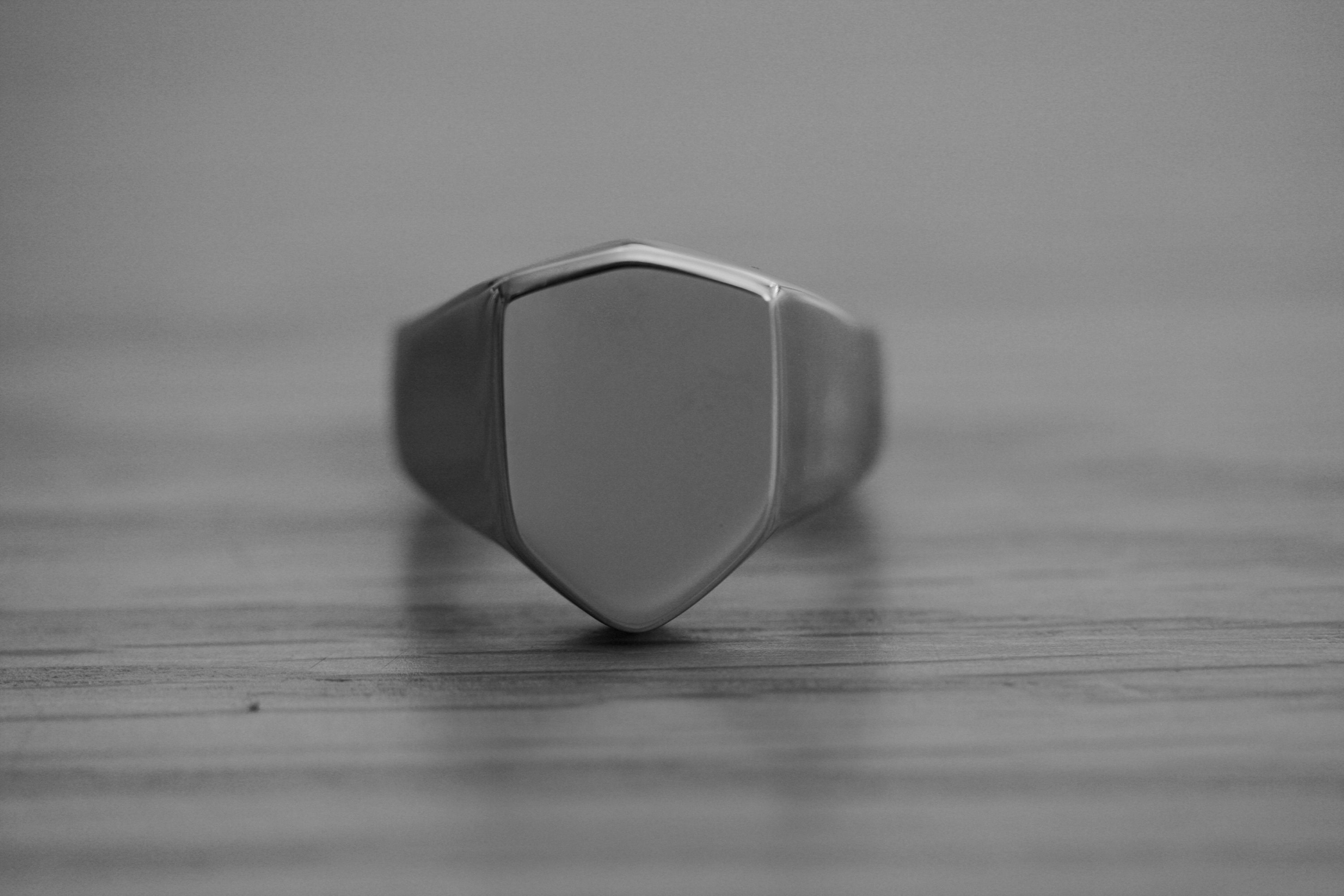 Shield Signet Ring - Etsy