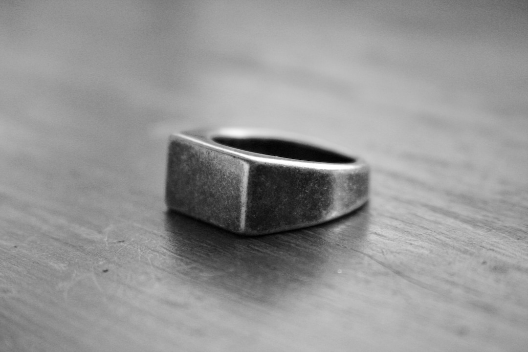 Antique Rectangular Signet Ring - Etsy