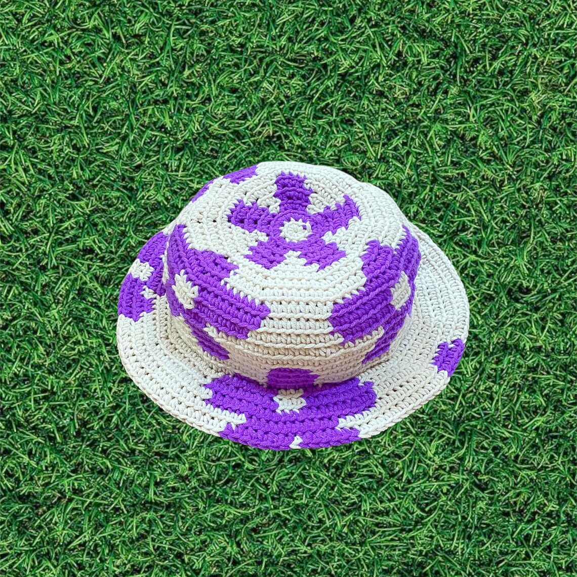 CROCHET HAT PATTERN Purple Daisy Hat | Etsy