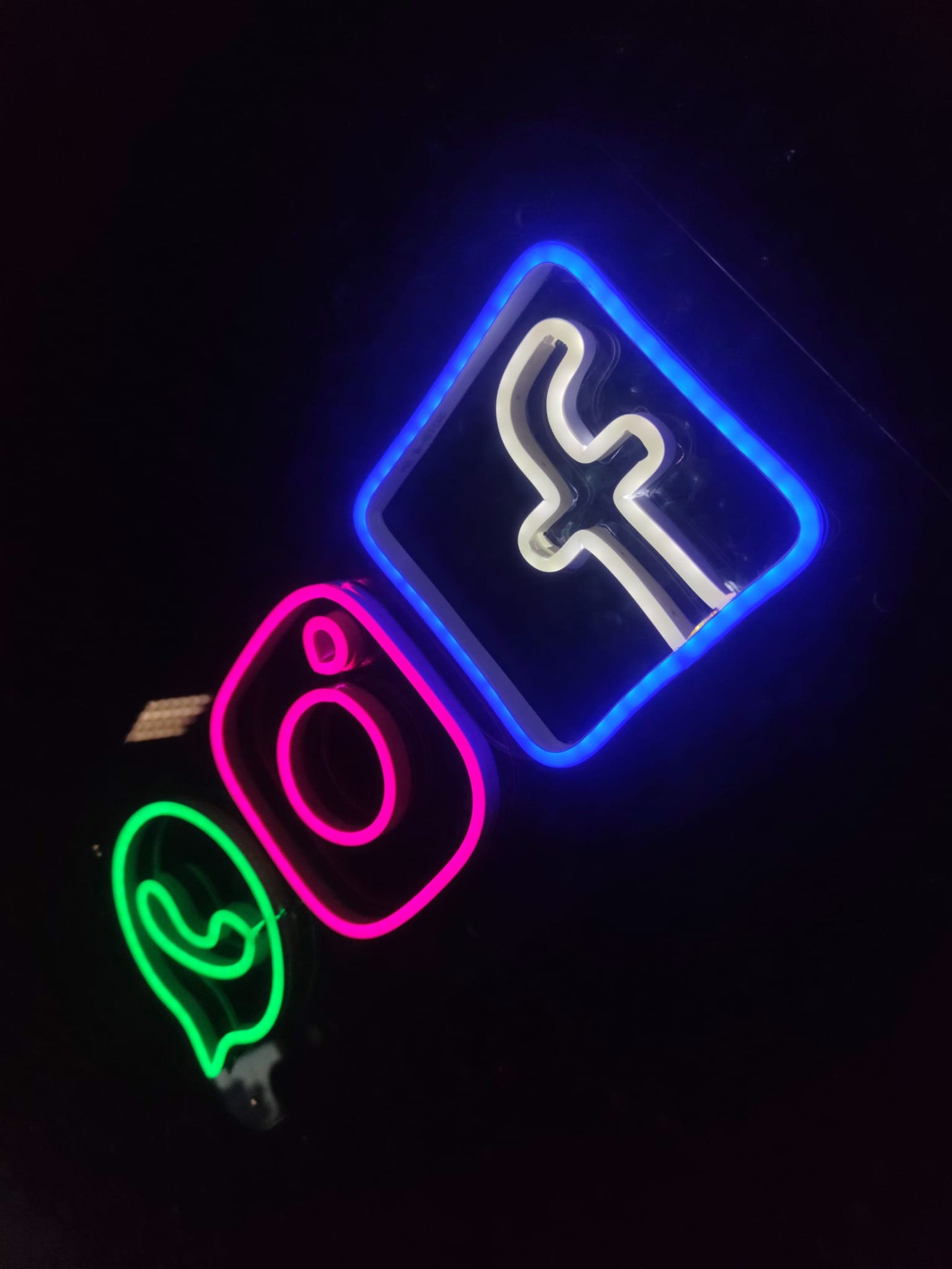 Whatsapp Neon Sign Facebook Neon Sign Instagram Neon Sign Social Media ...