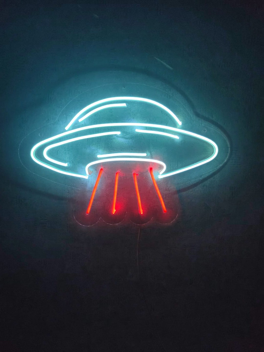 UFO Neon LED Sign - Cool Ufo Lamp & Wall Art | Unique LED Light for ...